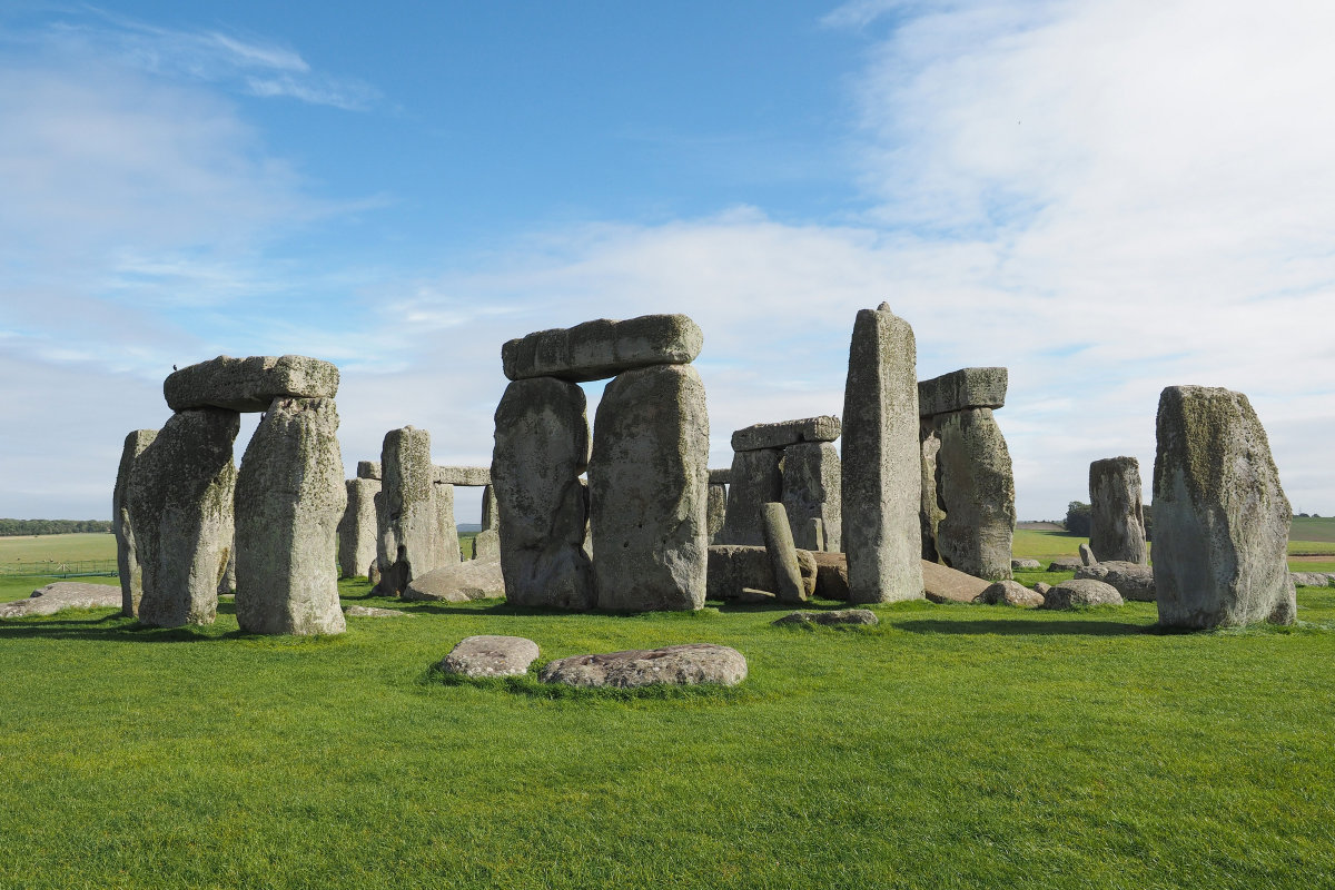 Stonehenge and Evolution: Primitive people? – OpentheWord.org