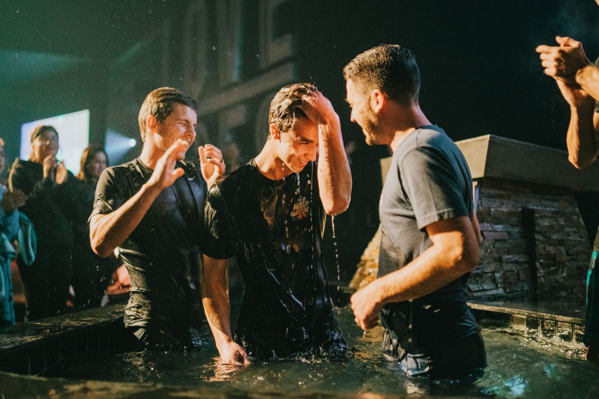 12,000 people water water-baptized in California over the weekend ...